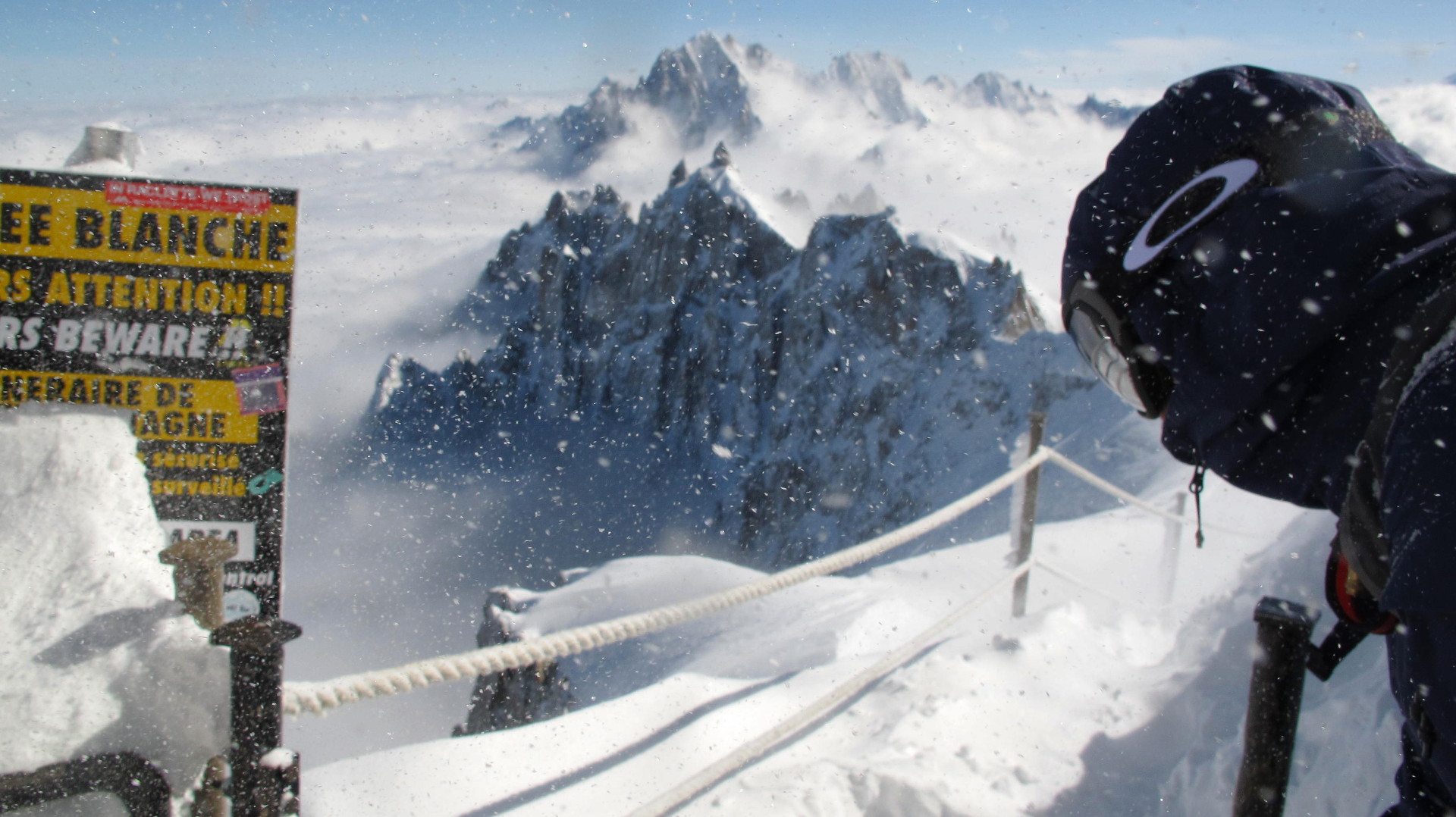 Glacier Rond – Adrian Earlyup